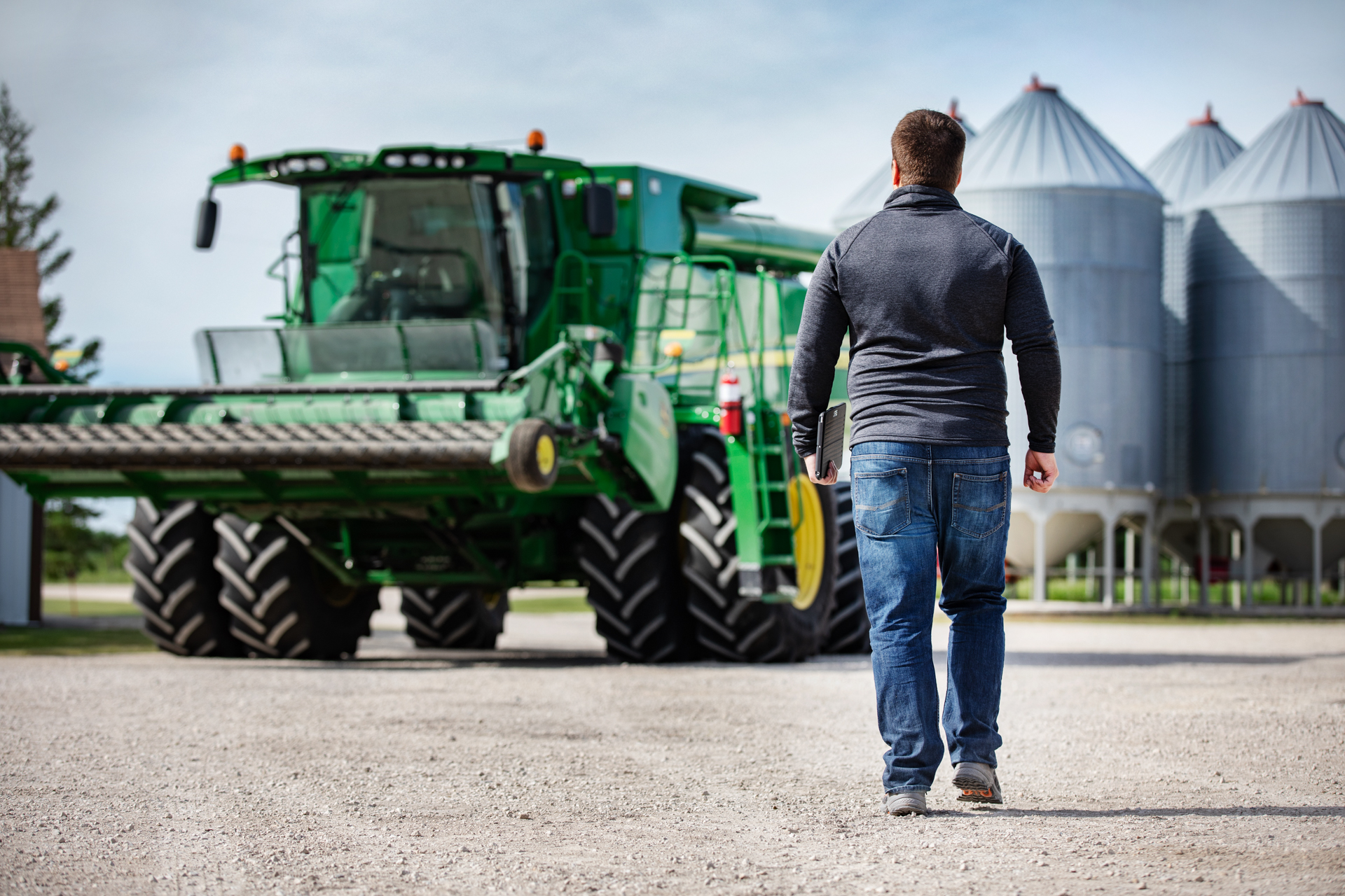 Farm management software | Decisive Farming by TELUS Agriculture